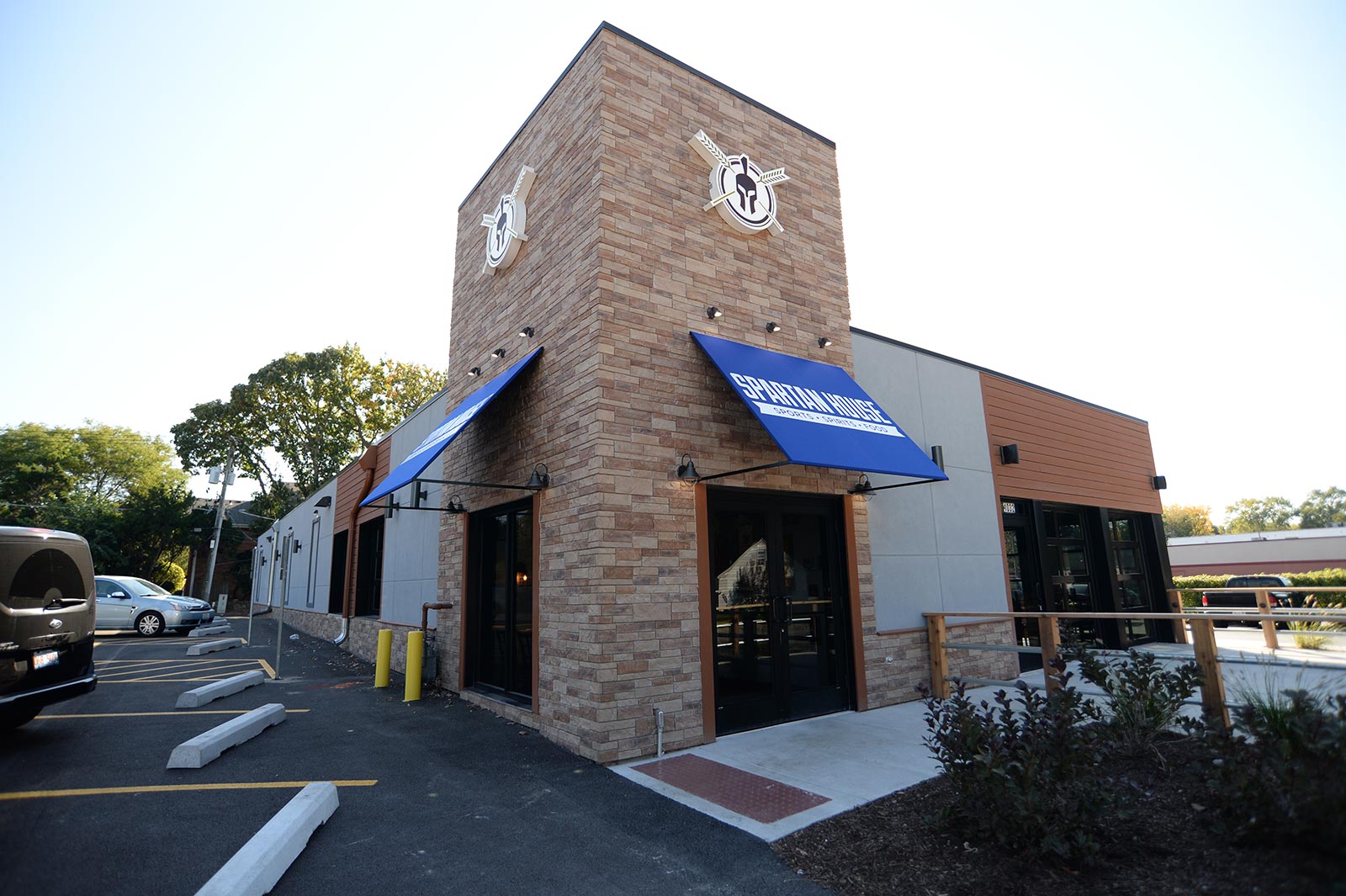 Spartan Ale House: Proudly Serving Aurora & Naperville